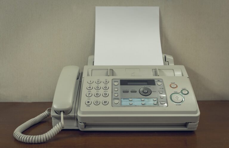 How Long Does a Fax Take to Go Through? | FaxBurner